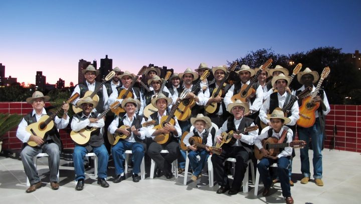 Show com a Orquestra de Viola Caipira São Domingos Sávio - Sesc Paraná